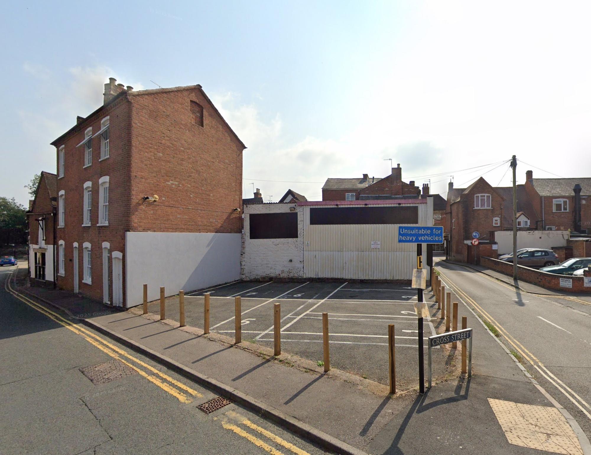 Plans for new flats in Warwick - without any car parking for residents ...