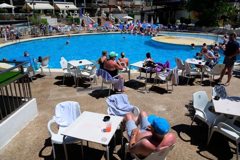 Tourist in Majorca baffled by pool behaviour unlike anything she's ...