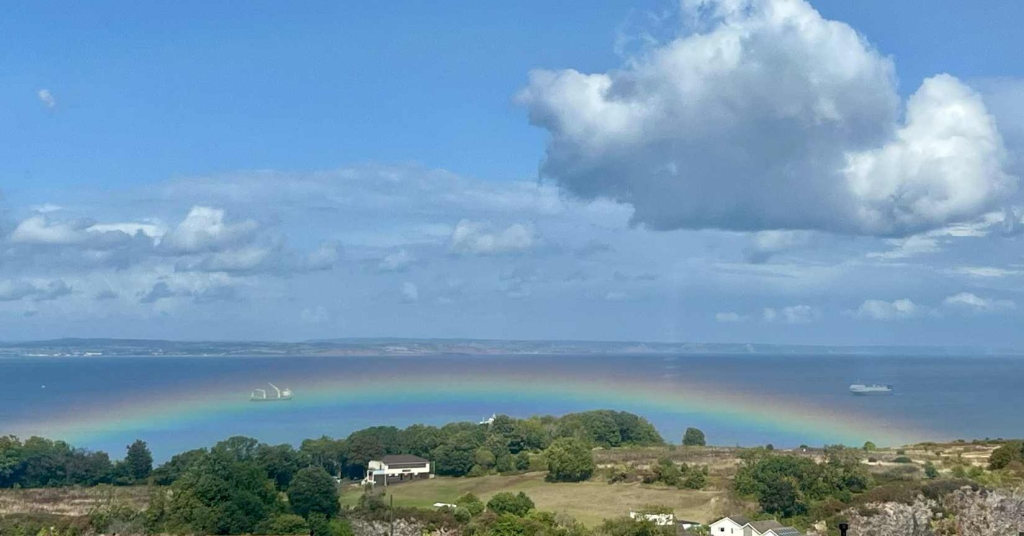 Rare ‘flat rainbow’ phenomenon spotted