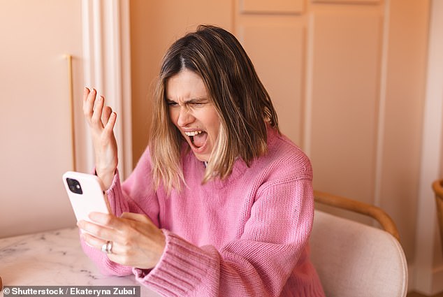 Urgent warning to all 1.8b iPhone users over new scam emptying bank ...