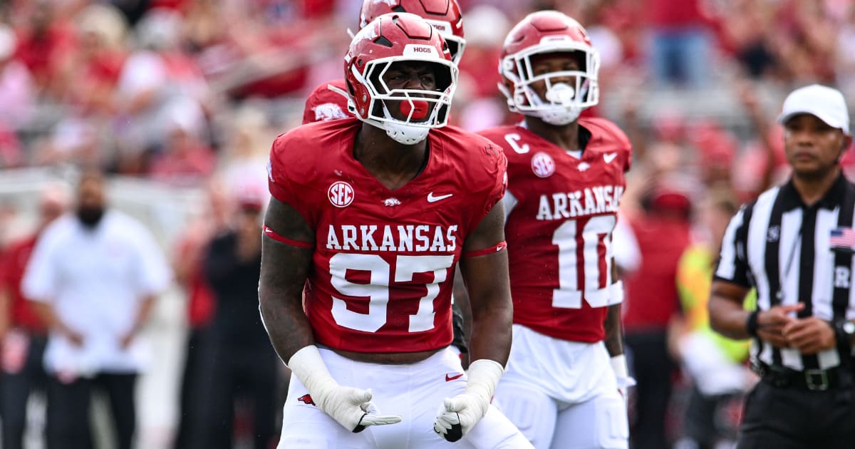 Arkansas’ official depth chart for Ole Miss game