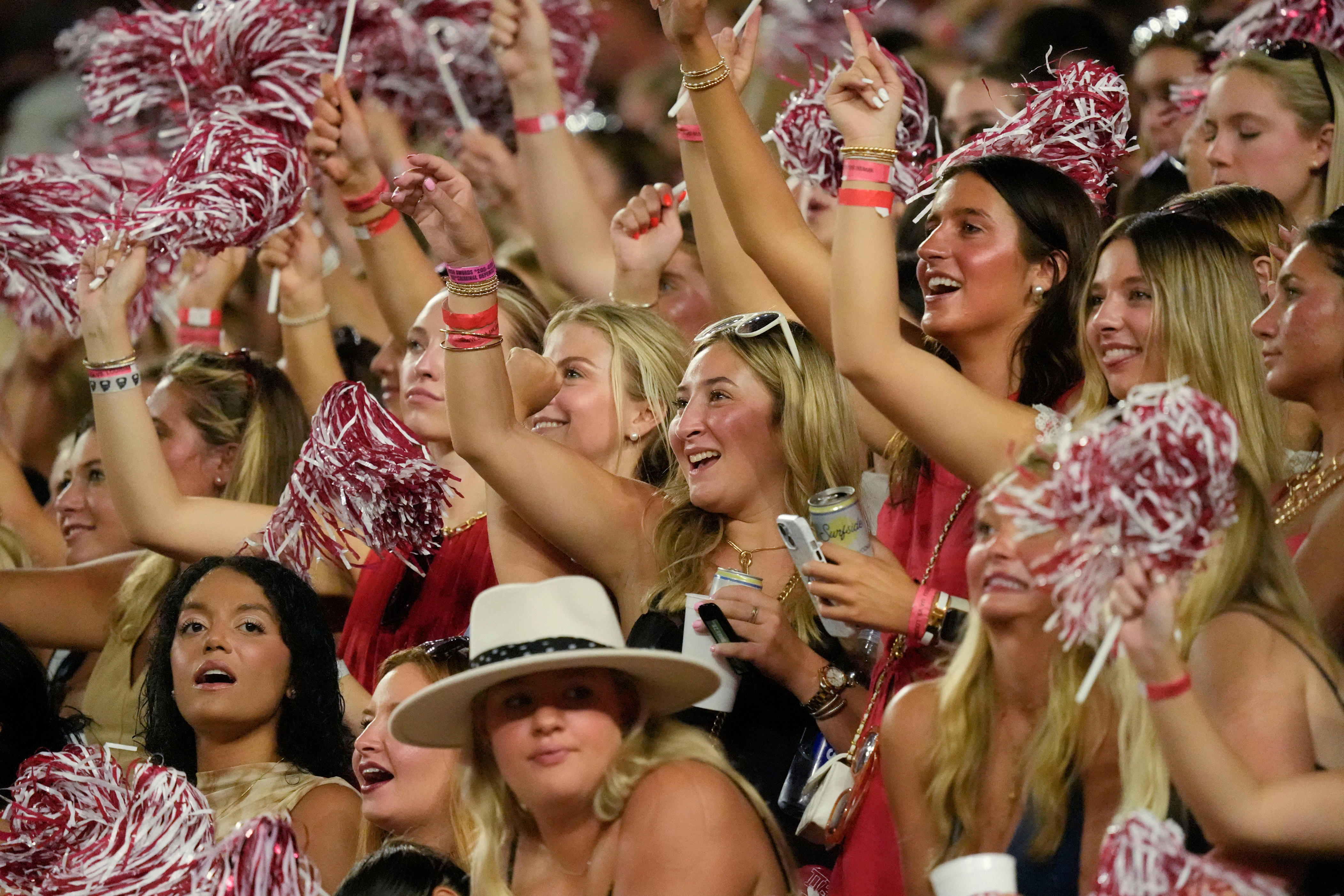 Alabama football fans will soon see live concession wait times at ...