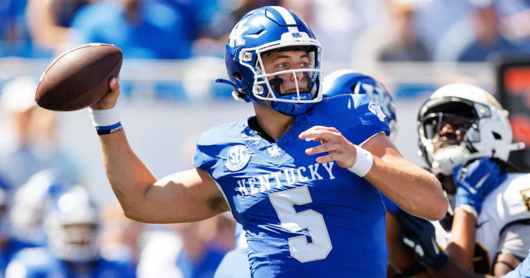 Zach Calzada injury update: Mark Stoops reveals Kentucky QB’s status