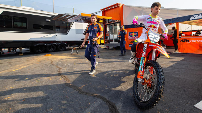 Julien Beaumer faces 'long road' to recovery after fracturing vertebrae ...