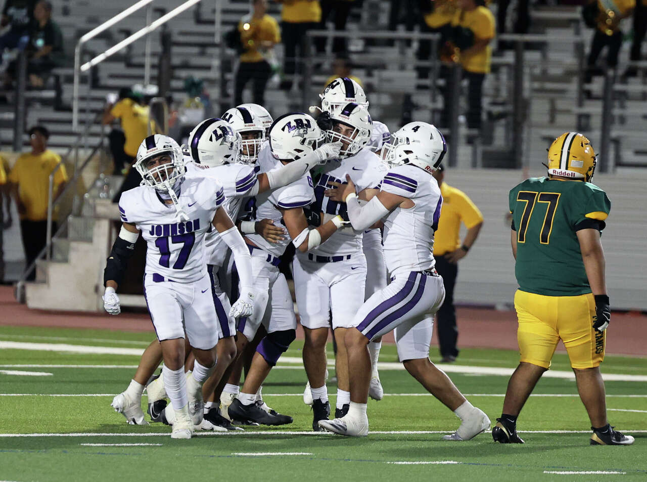 Down 10-0 at halftime, LBJ rallies to beat Nixon in crosstown clash