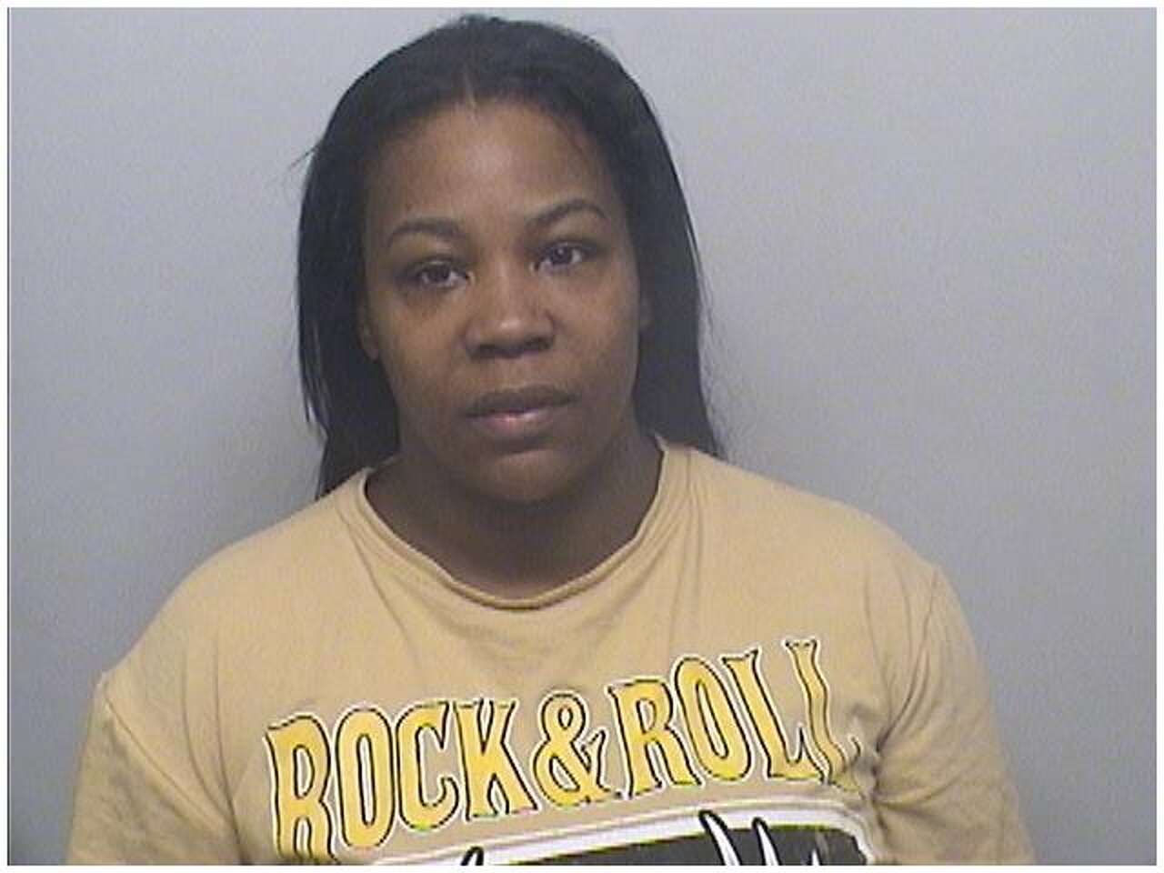 Former Connecticut postal worker pleads guilty to mail theft, feds say