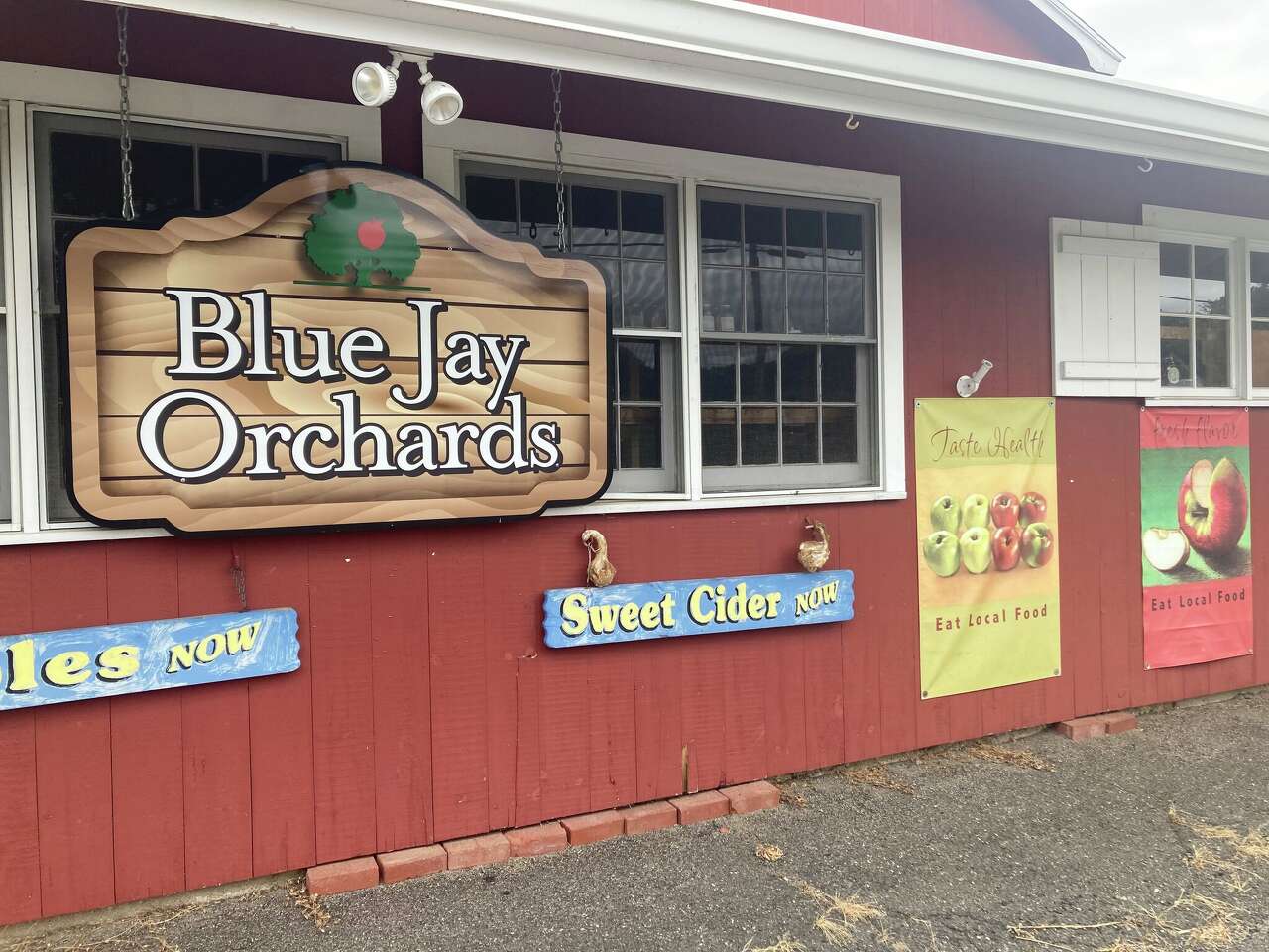 Bethel’s Blue Jay Orchards for sale for $3.8M; apple tree farm could expand
