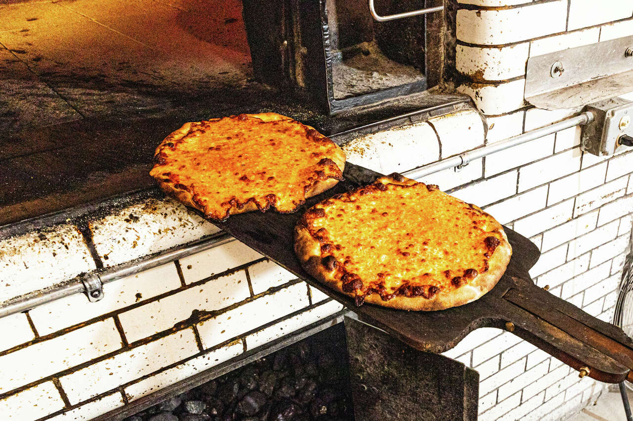 Frank Pepe's to open new Westport location next month