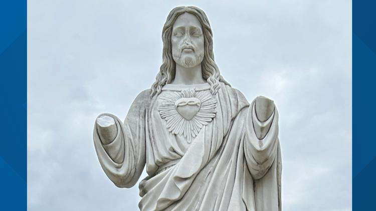 Officials investigate vandalism of Jesus statue at East Texas church