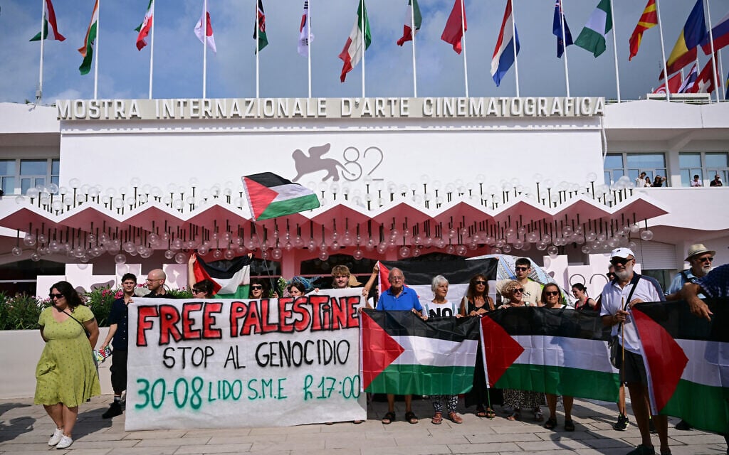 1,800 actors and filmmakers vow to boycott Israeli movie industry