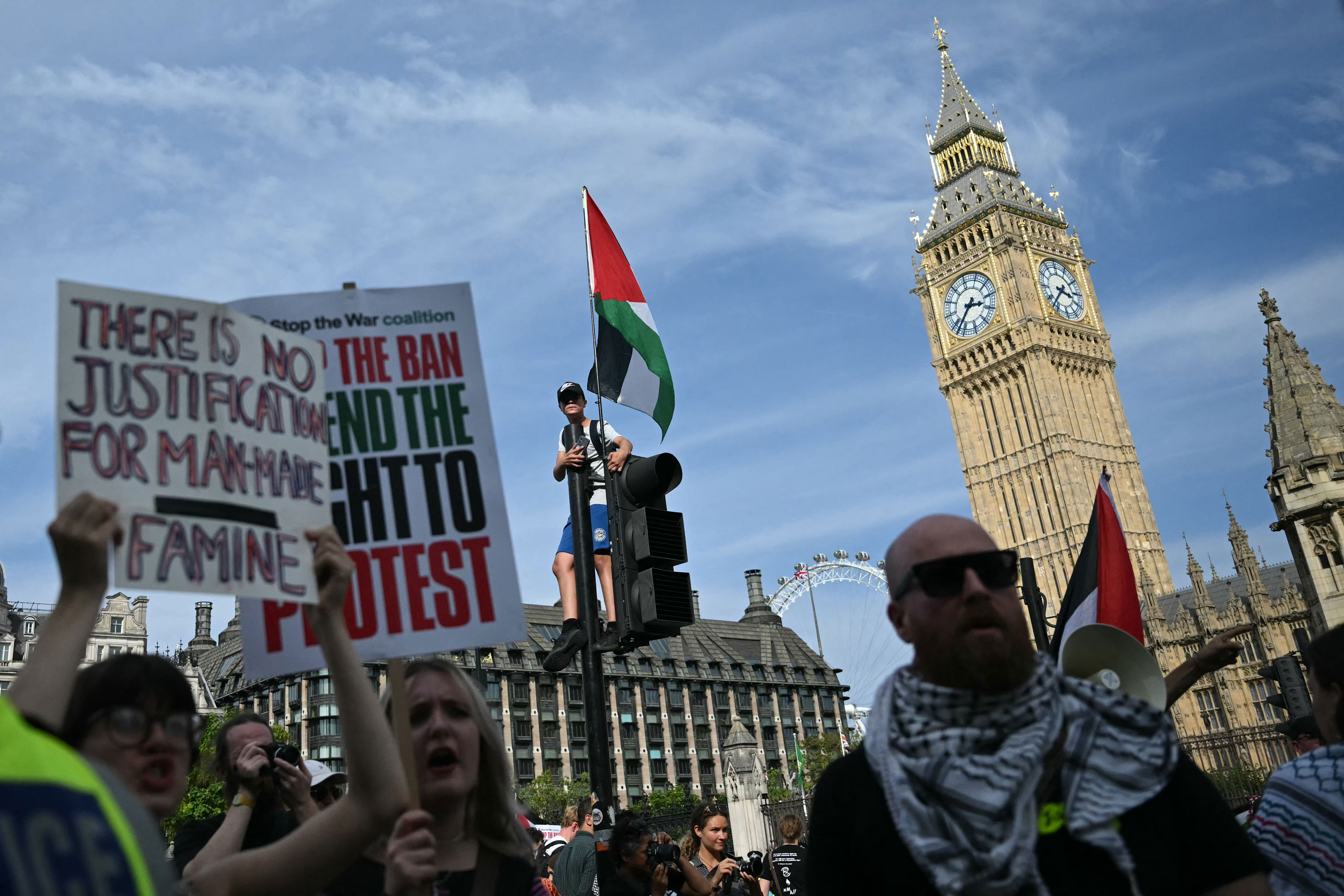 U.K. police arrest over 800 people at pro-Palestinian demonstration