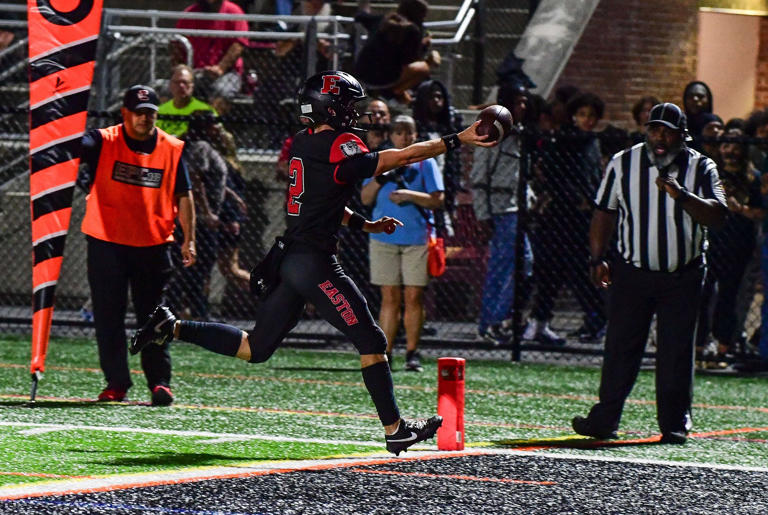 High school football rankings for Sept. 8: One change to the Top 12