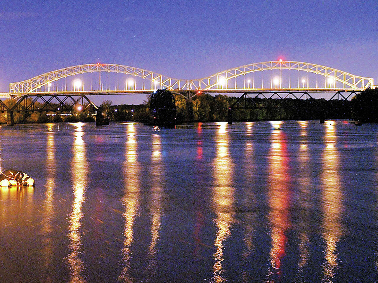 Middletown announces dates for fireworks, Middlesex County parade to ...