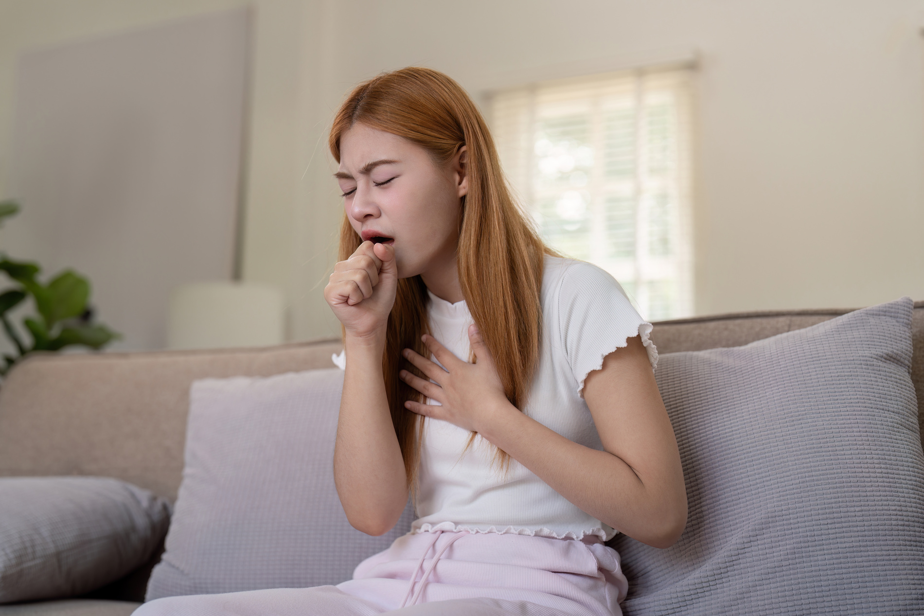 16 Simple Home Remedies for Dry Cough Relief