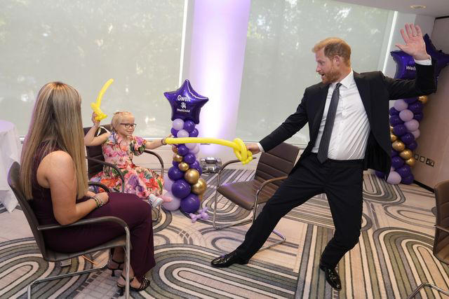 Prince Harry's Playful Sword Fight Is an Instant Throwback to His ...