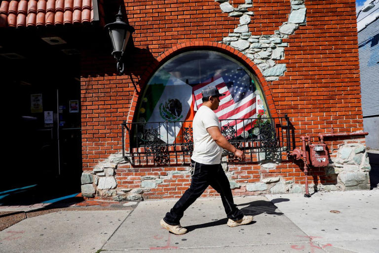 Trump admin launches ‘Operation Midway Blitz’ in push to target illegal ...