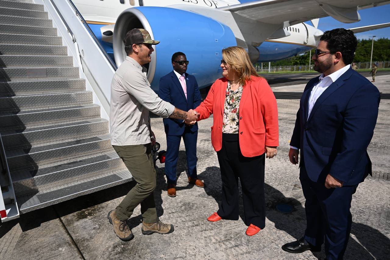 The governor of Puerto Rico, Jenniffer González welcomed Secretary of ...