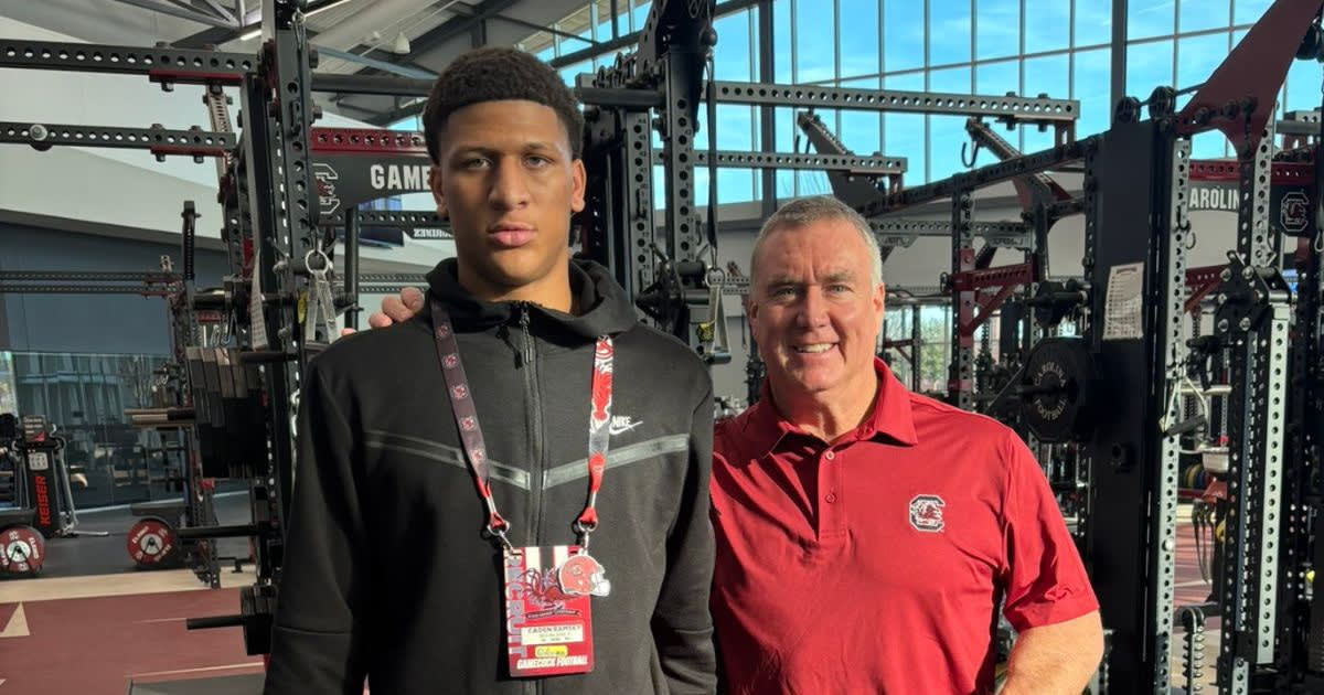 In state tight end commits to South Carolina