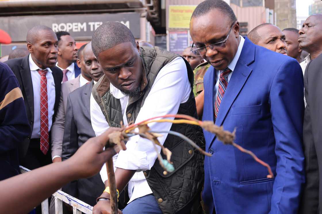 Nairobi: Sakaja, police expose illegal power station in CBD amid rising ...