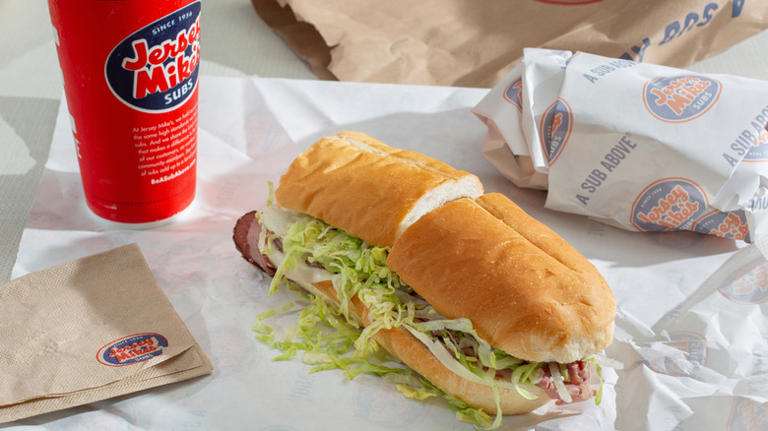 The Regular Jersey Mike's Sub Is Bigger Than Subway's 6" Sub