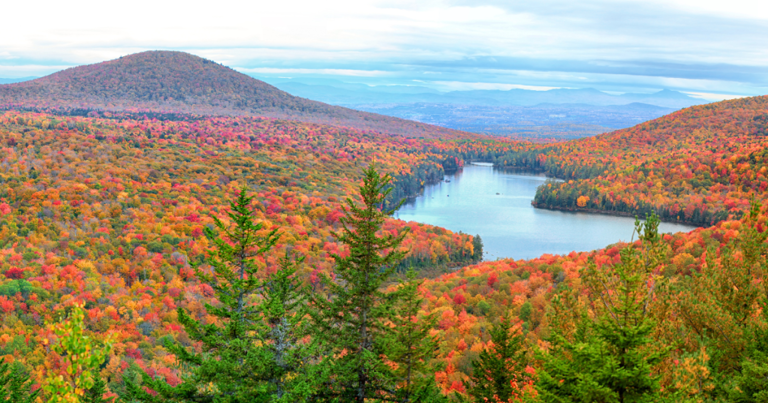 14 Amazing Fall Activities to Do in Vermont (#4 Is So Cozy)