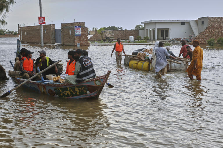 Pakistan evacuates 25,000 people from eastern city as rivers threaten ...
