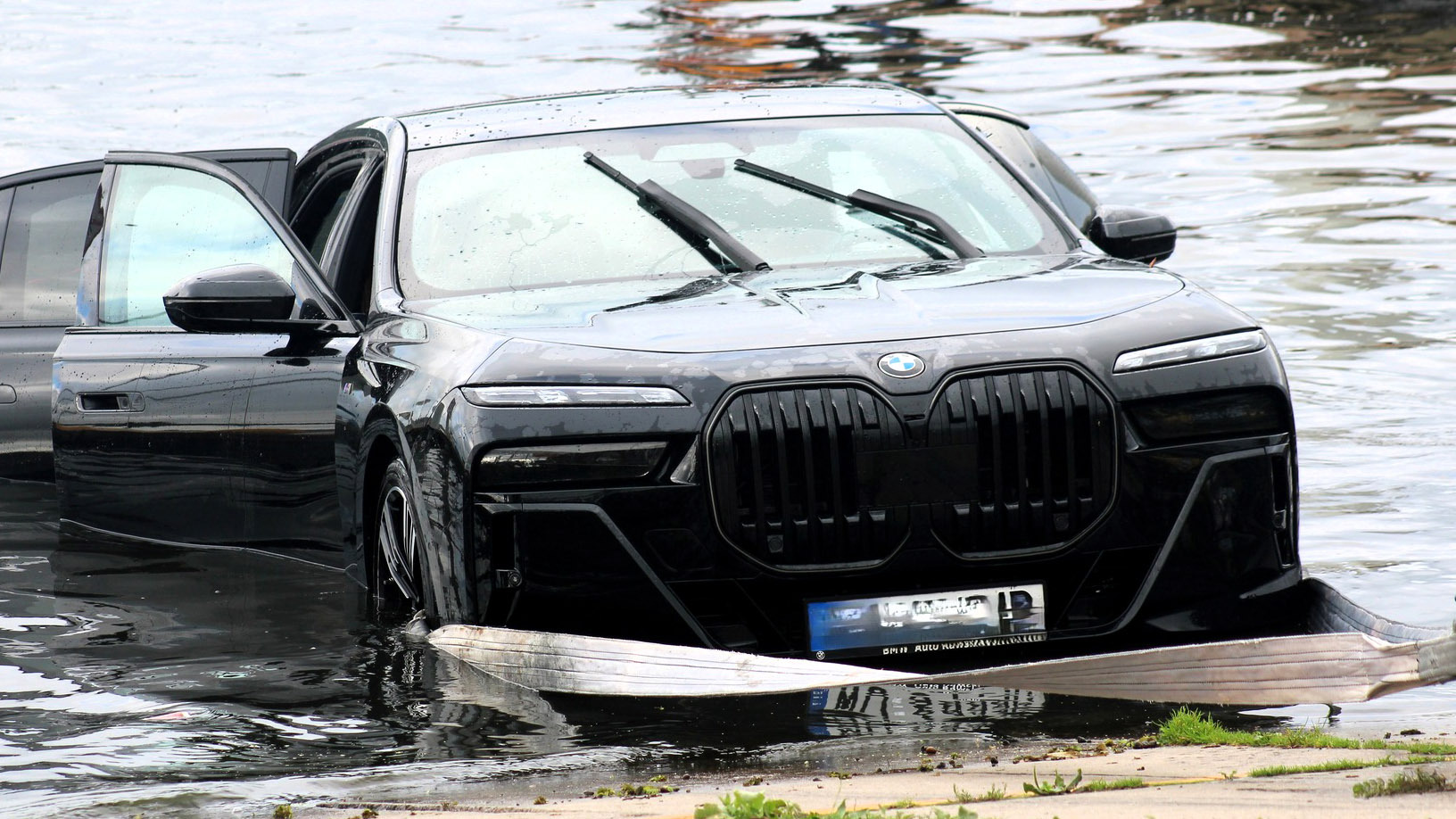 BMW Tries Jet Ski Drop-Off, Ends Up Dropping Into The Water Itself