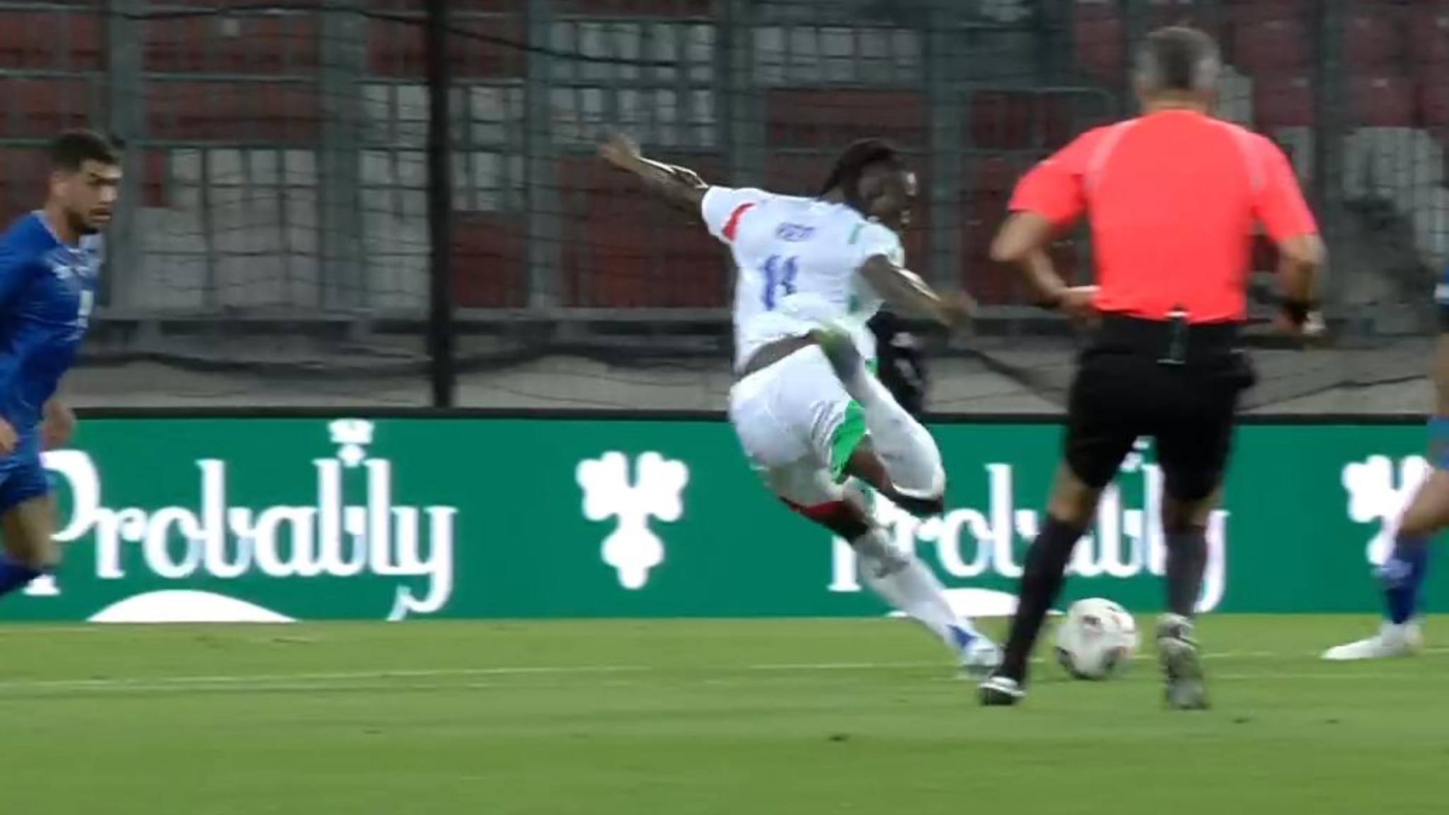 Kean tiene a galla gli azzurri (il video del gol)