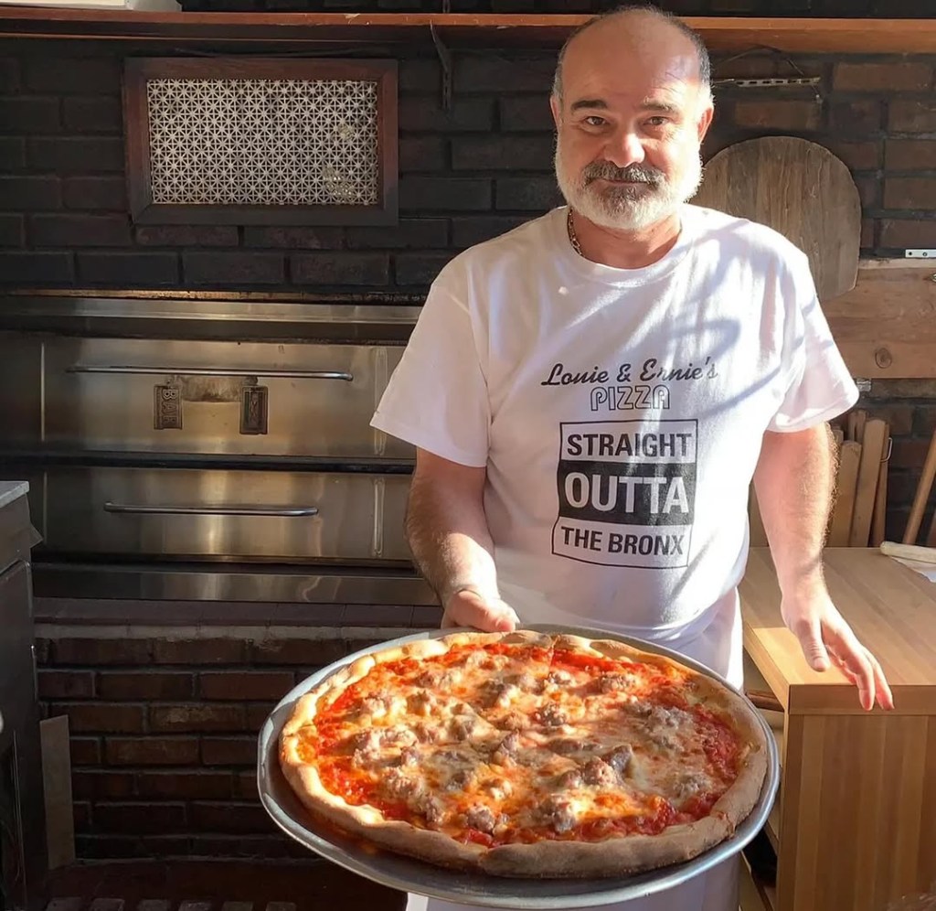 Beloved Bronx ‘hole-in-the-wall’ pizzeria named best in NYC — as it ...