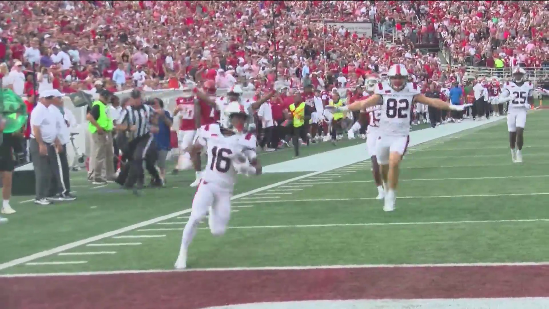 Gov. Sanders calls to make Arkansas-Arkansas State game an annual event ...