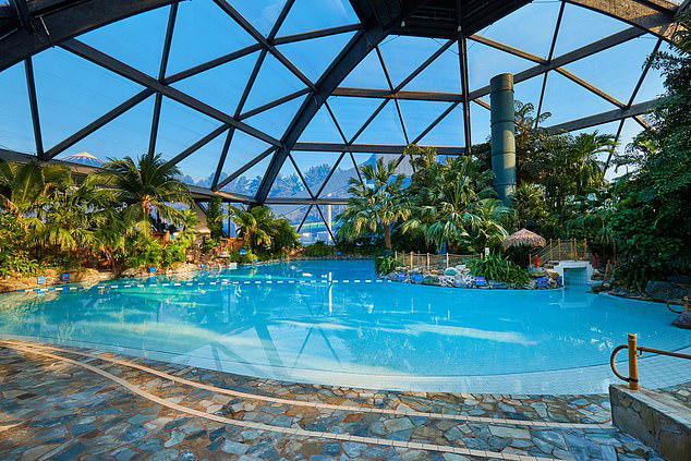 The truth about what it's like to work at Center Parcs: Ex-employees ...