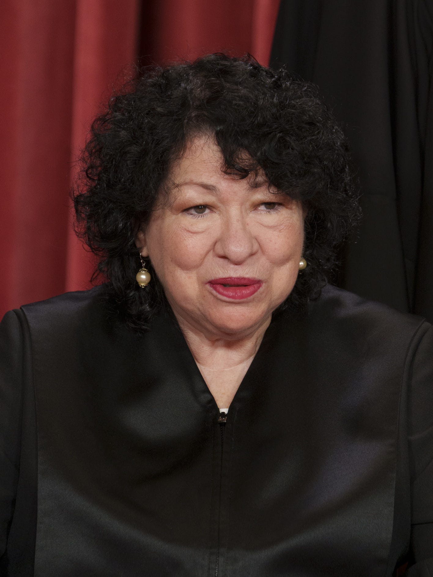 After standing ovation for blistering dissent, Sotomayor urges people ...