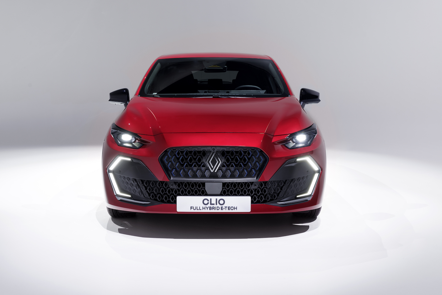 New Renault Clio revealed