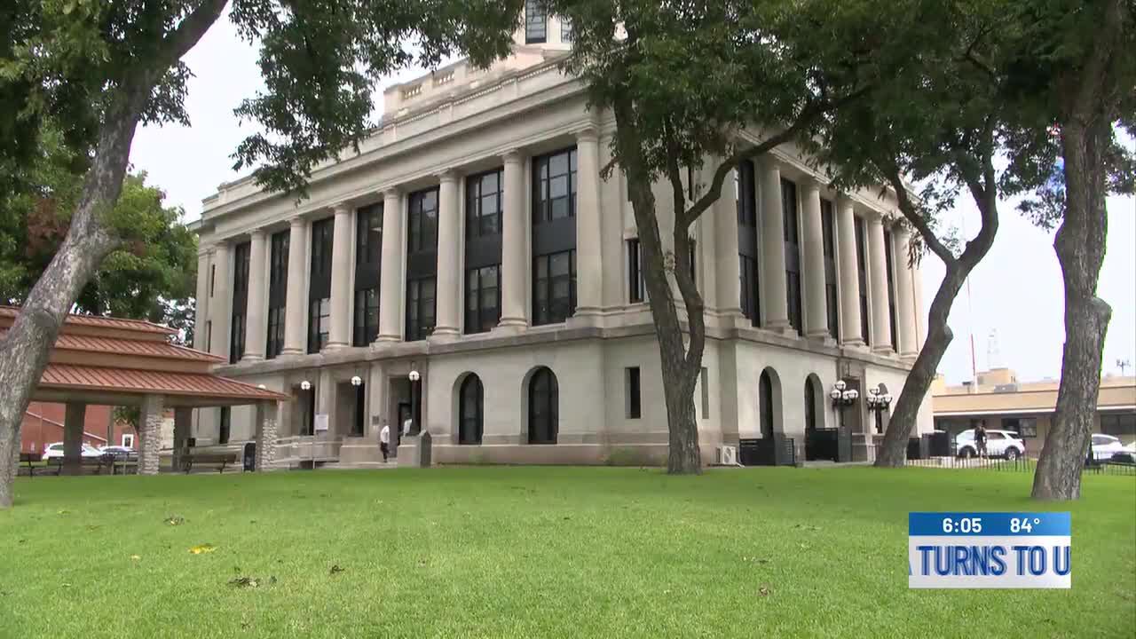 Carter County Courthouse awaiting new district judge after Morris ...