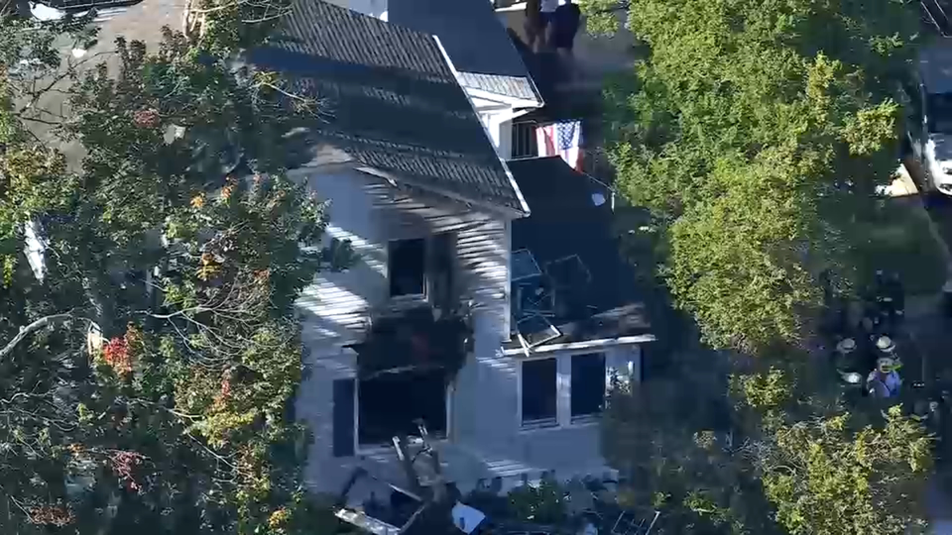 2 people found dead in suspicious Bellerose, Queens home fire