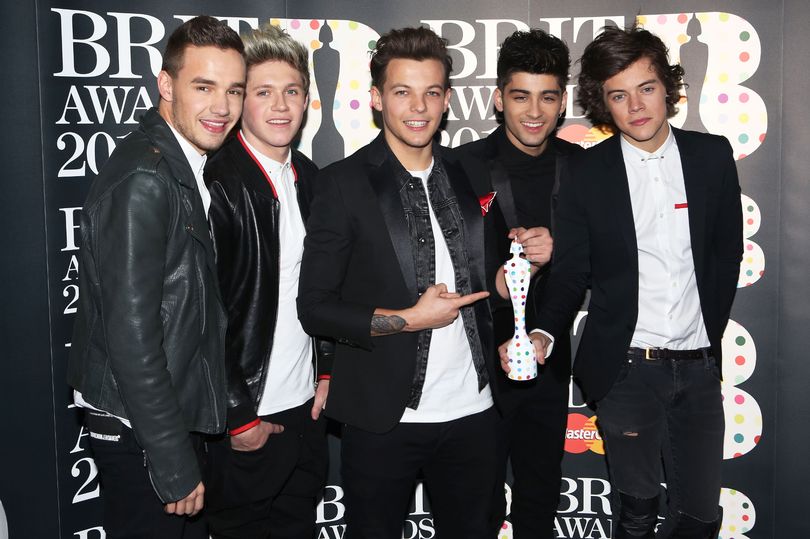 One Direction reunion hopes high after startling selfie drops as three ...