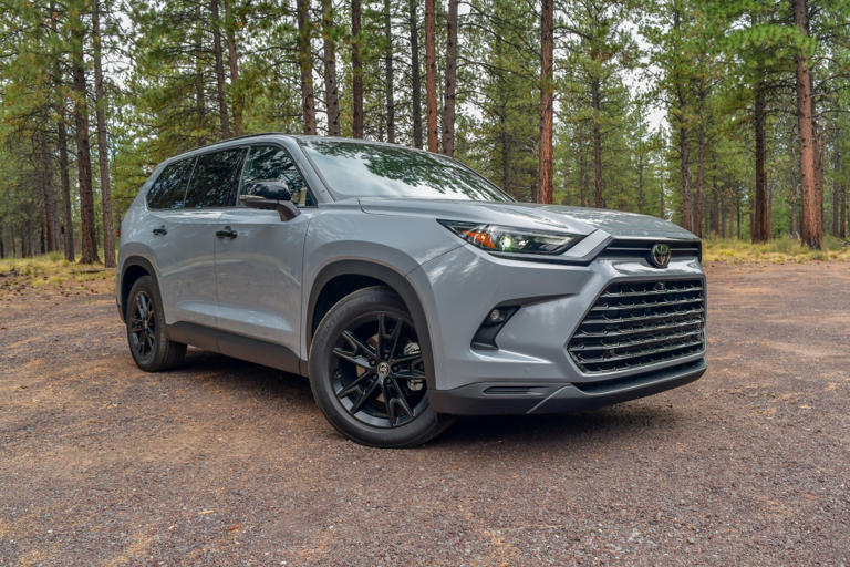 I Put My Toddlers in a 2025 Toyota Grand Highlander Hybrid. Here's How ...