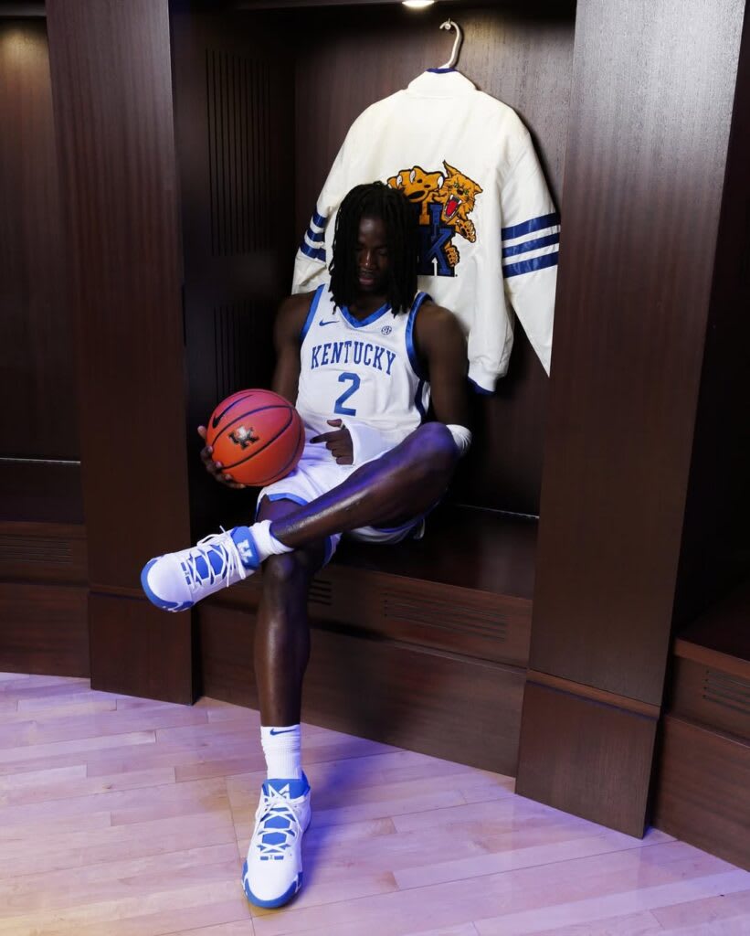 LOOK: 2026 targets Caleb Holt, Maximo Adams rock Kentucky blue and ...