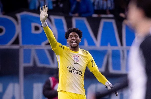 Hugo Souza, do Corinthians, elege dois jogadores como mais difíceis de ...