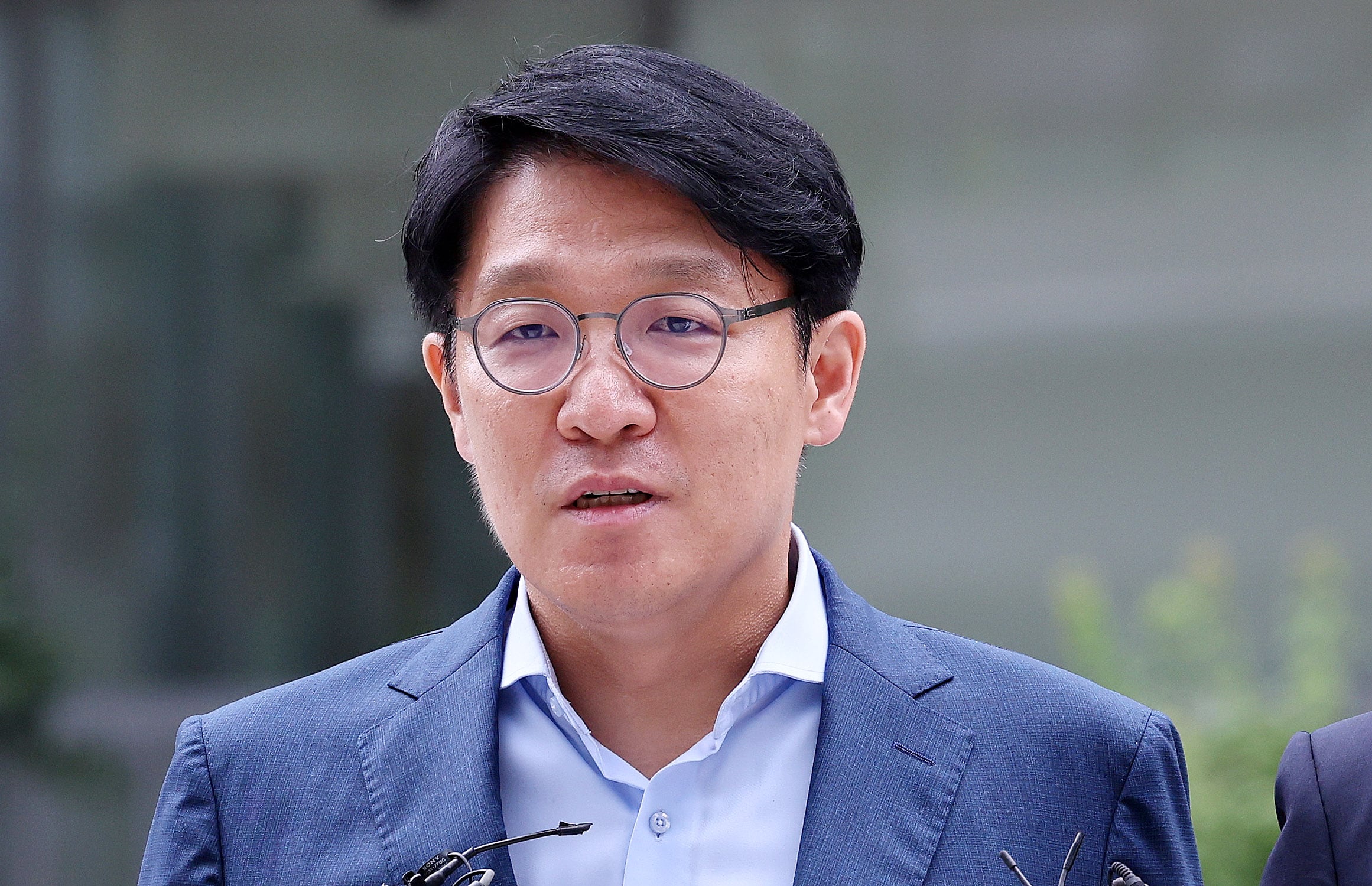 Kim Sang-min appears before special counsel over painting, nomination interference