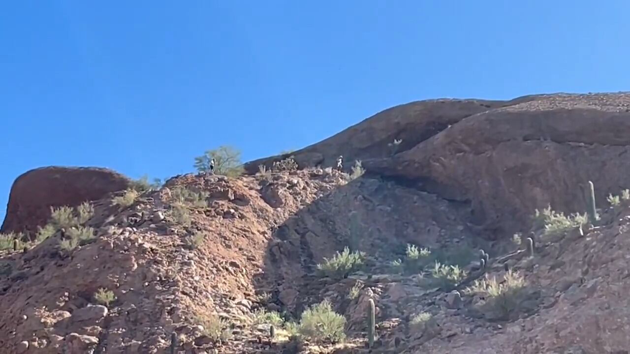 Crews recover man’s body near popular hiking trail in Phoenix