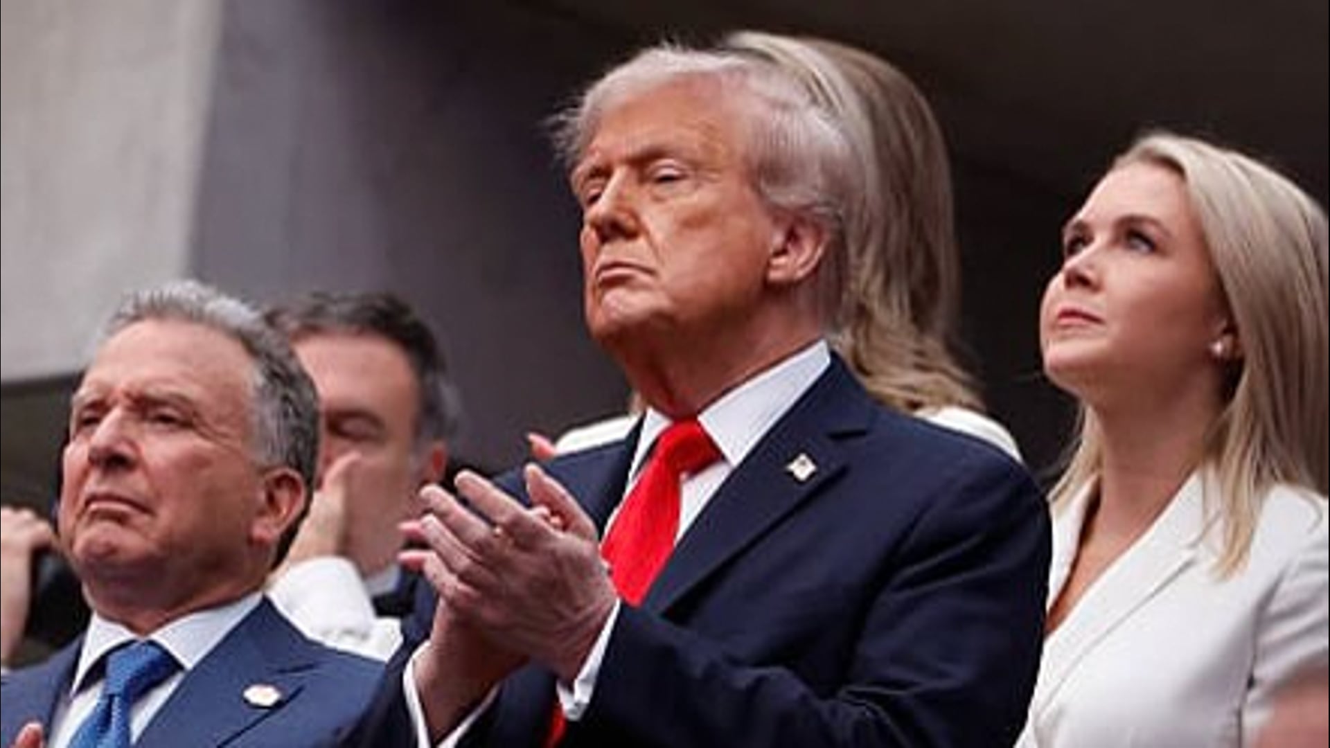 Donald Trump Hué Par Le Public Lors De La Finale Masculine De L'US Open