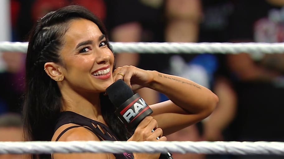 AJ Lee Returns To The Ring Alongside CM Punk At WWE Wrestlepalooza