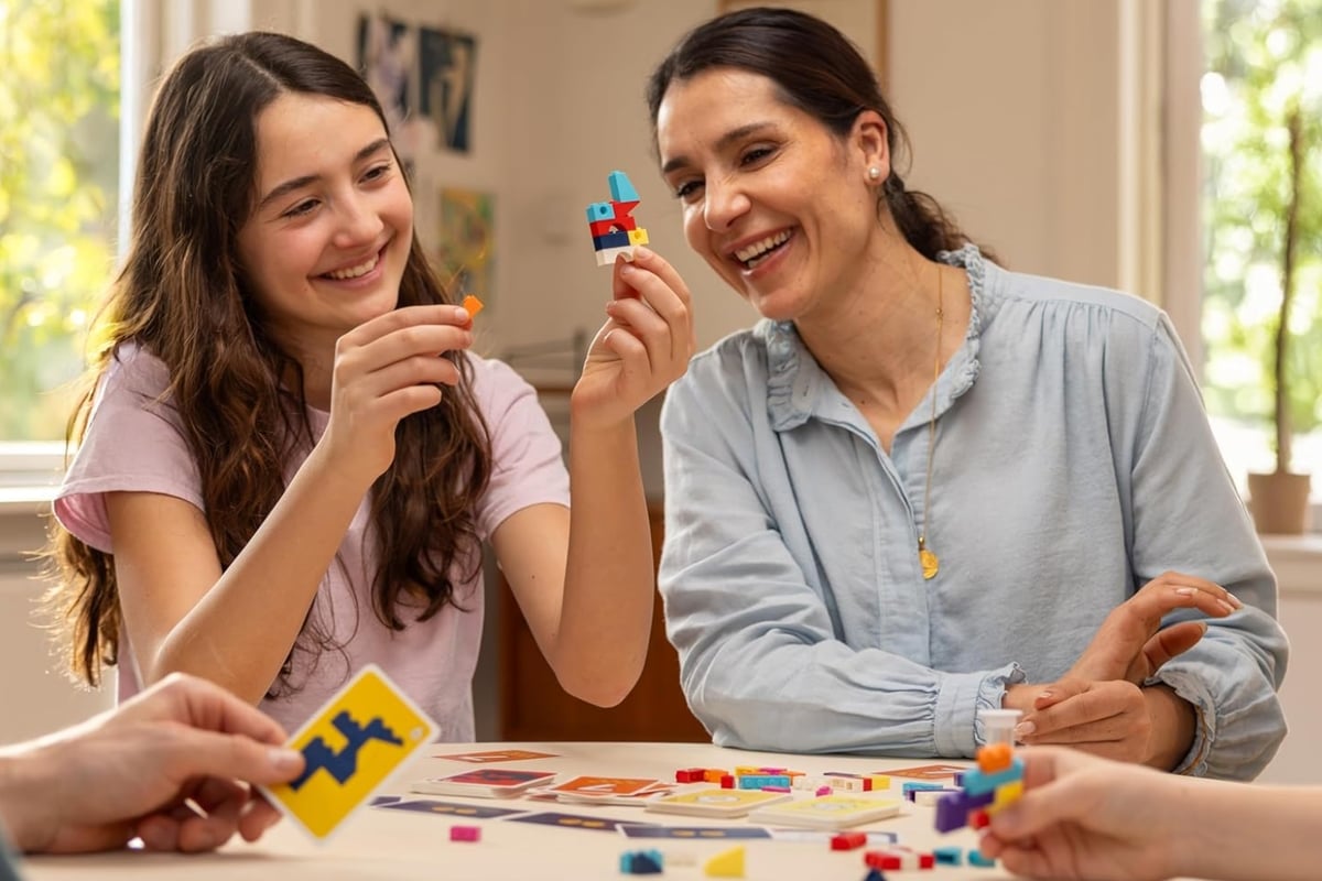 Pictionary fans will love LEGO’s new board game