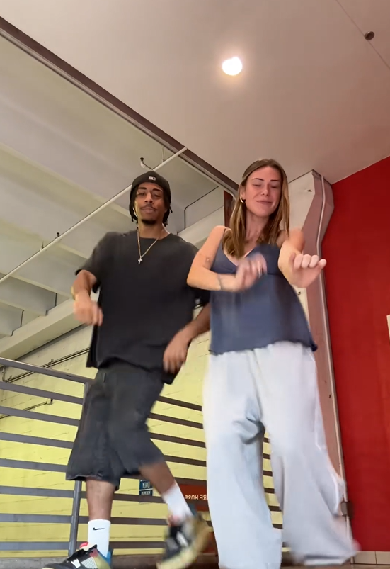 Giving a Show – Dance Cover with Sara