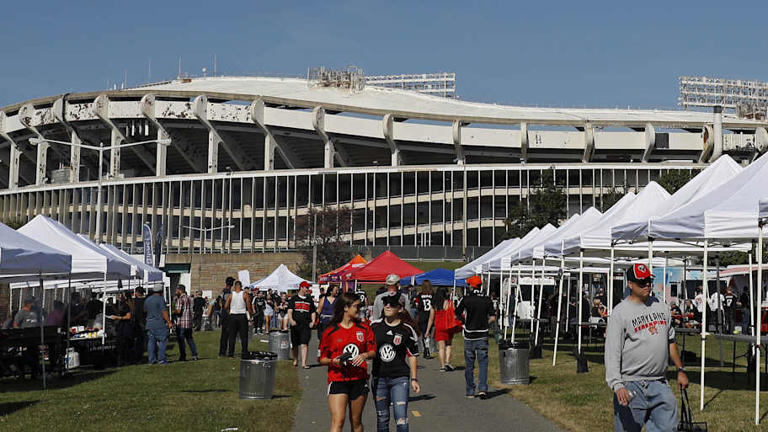 DC's mayor sends an urgent message about Commanders' stadium
