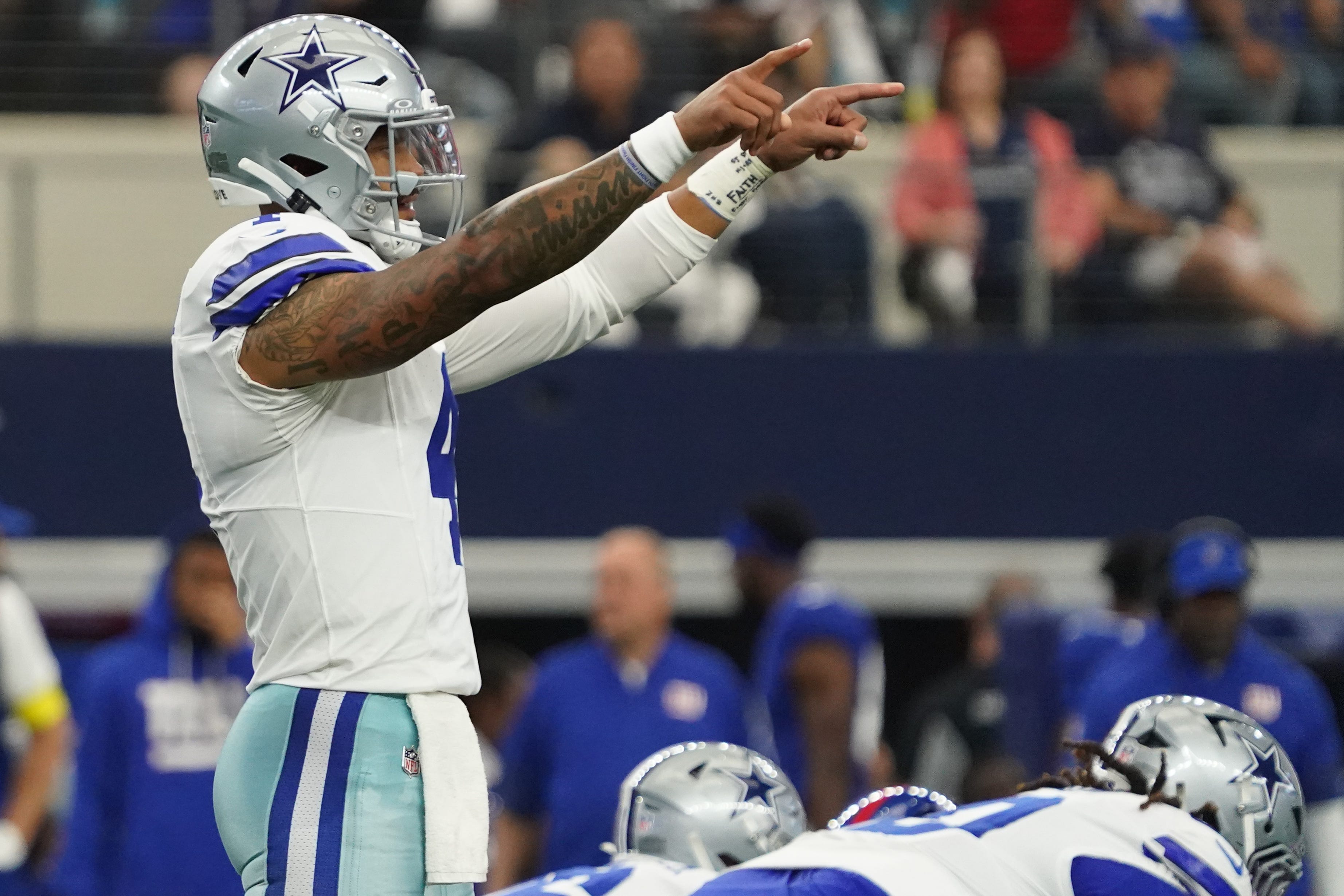 All 32 NFL quarterbacks (including Dak Prescott) ranked by Adjusted EPA per Play in Week 4