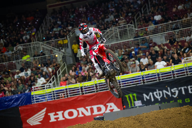 Shimoda Puts In Gutsy Ride For St. Louis Win, Deegan & Kitchen Collide