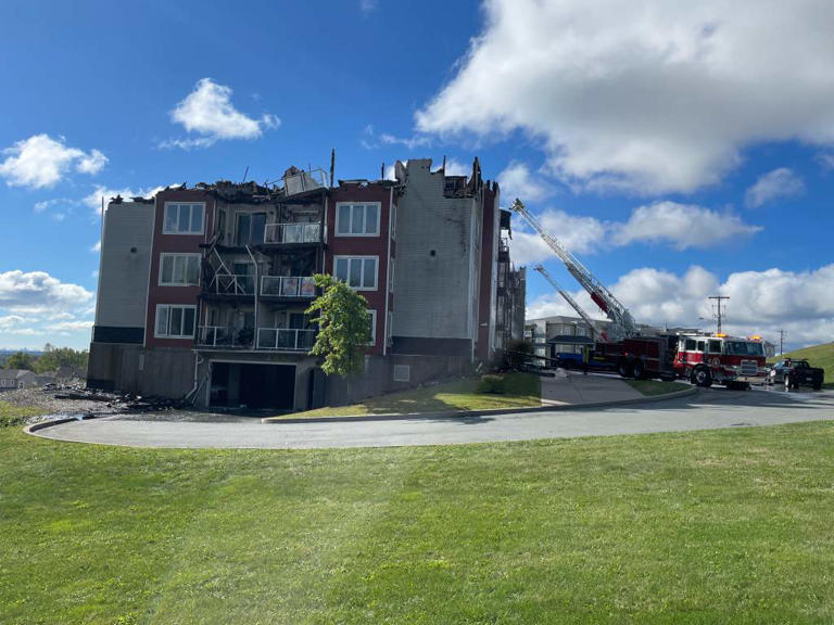 Massive apartment fire in Sackville, N.S. forces hundreds to evacuate