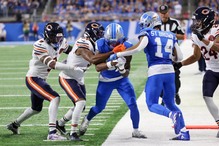 Jaquan Brisker sounds off on Bears' 'embarrassing' blowout loss vs. Lions